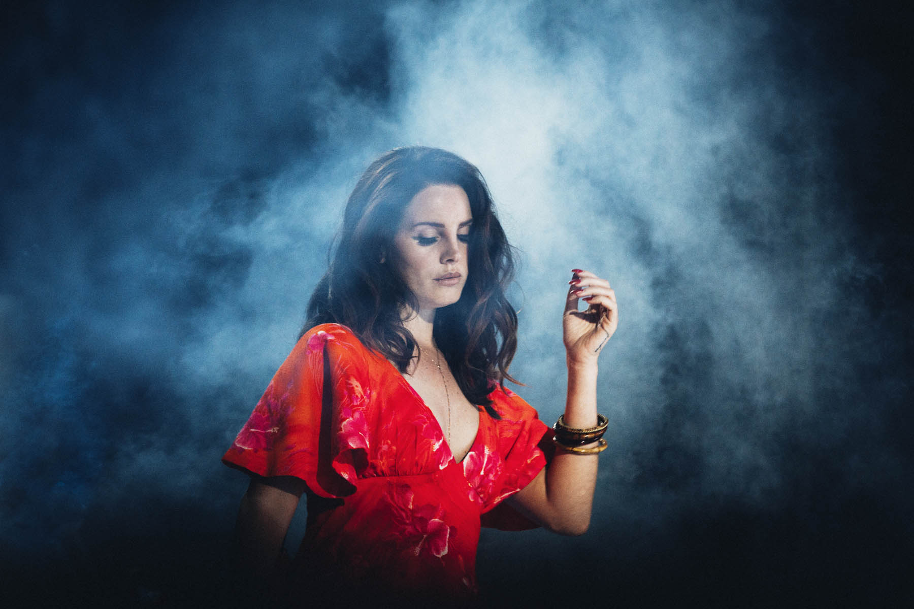 Lana Del Rey Composes Her New Album With Automatic Singing | Vinylvlodrop